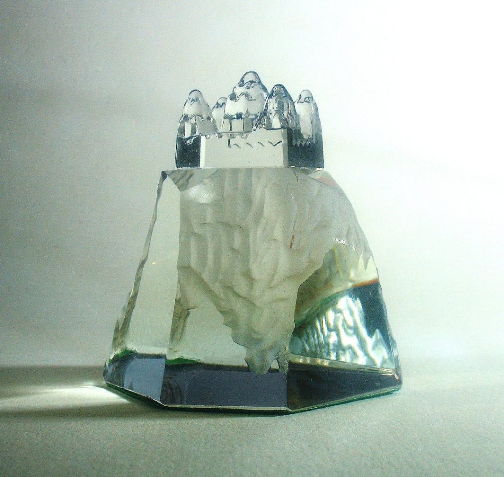Crystal Castle - Uncategorised - Glassblobbery.com