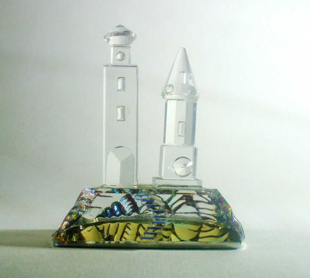 Crystal Lighthouse - Uncategorised - Glassblobbery.com